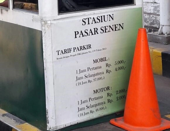 Tarif Parkir Mobil di Stasiun Pasar Senen | Astra Daihatsu